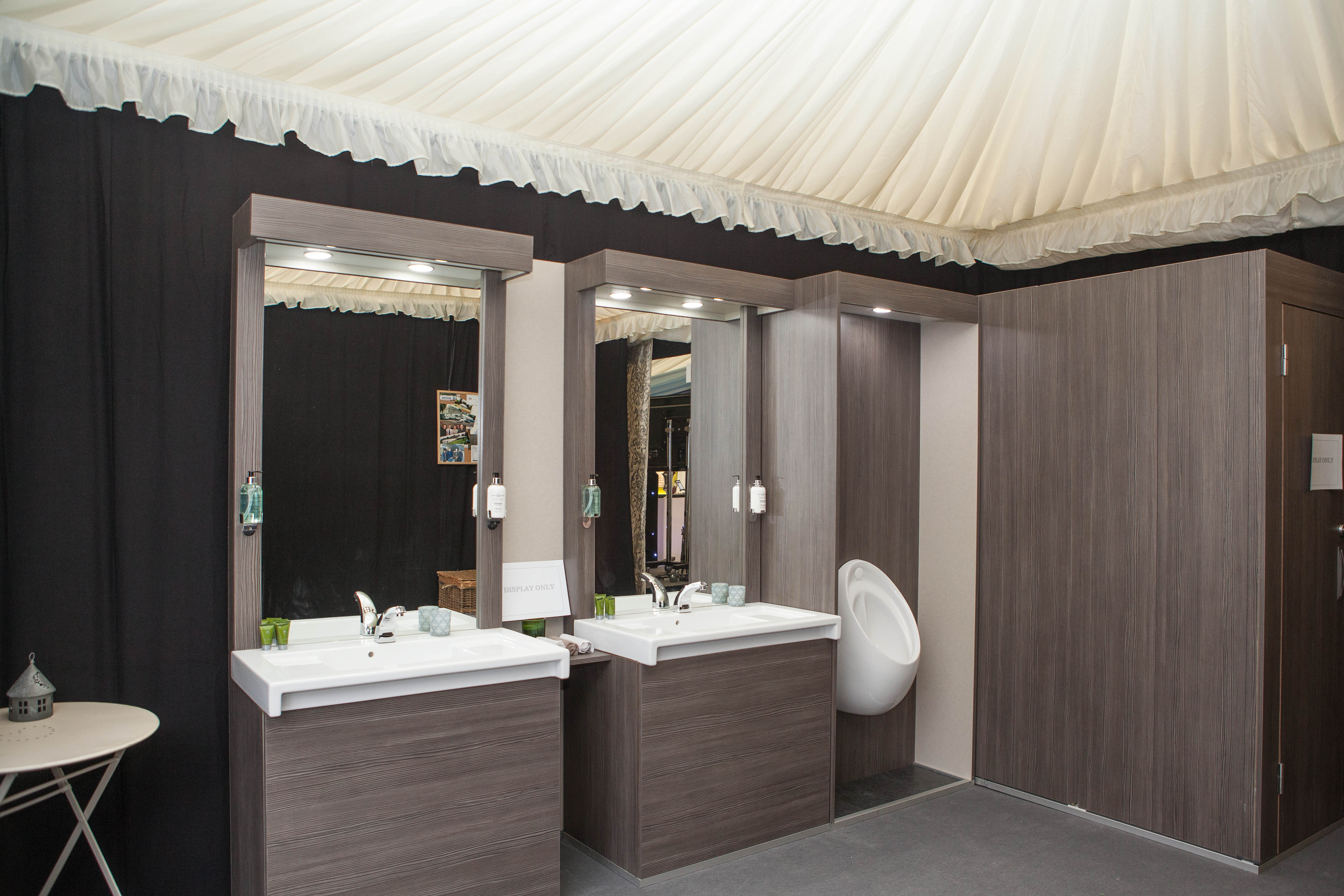Modular loos & vanity basins | Four Seasons Marquees